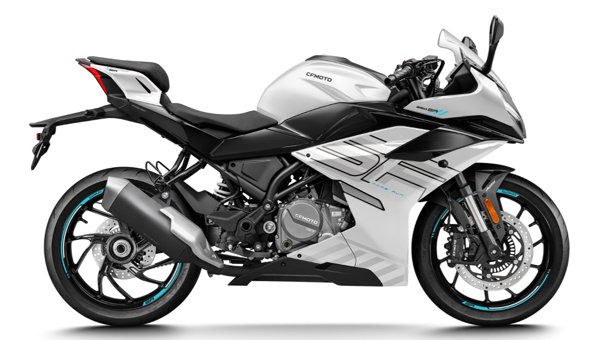 【CFMOTO】CFMOTOって？ フルカウルスポーツ「250SR-S」の比較とまとめ【KTMやYAMAHAと合弁】│みんなのバイクブログ